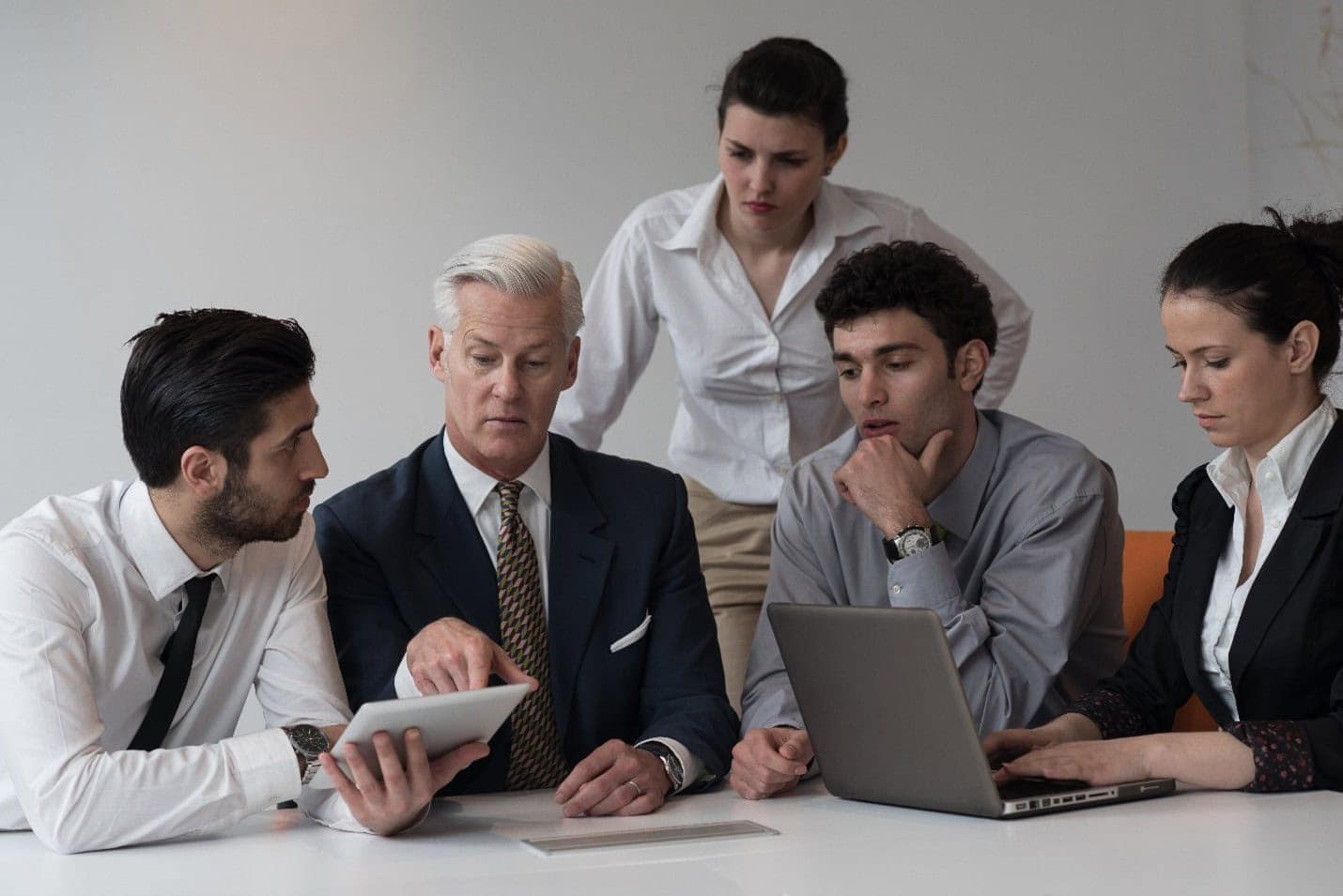 Guide to Thriving in a Multigenerational Workforce - Diversity Employment
