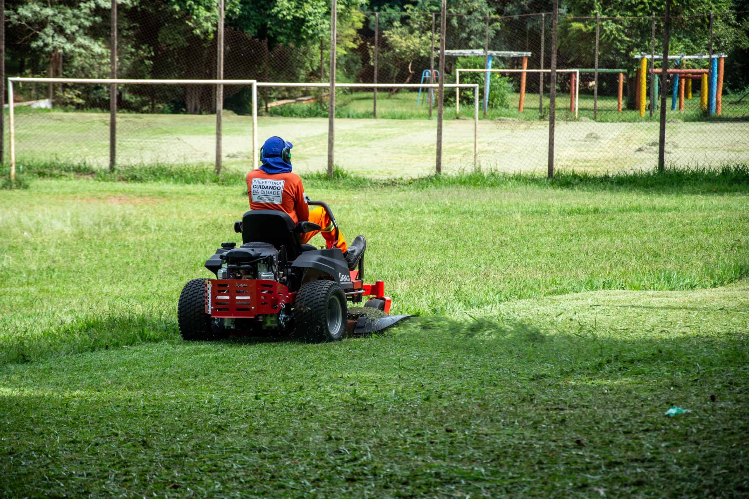 Explore Landscaping Jobs | Start Your Outdoor Career